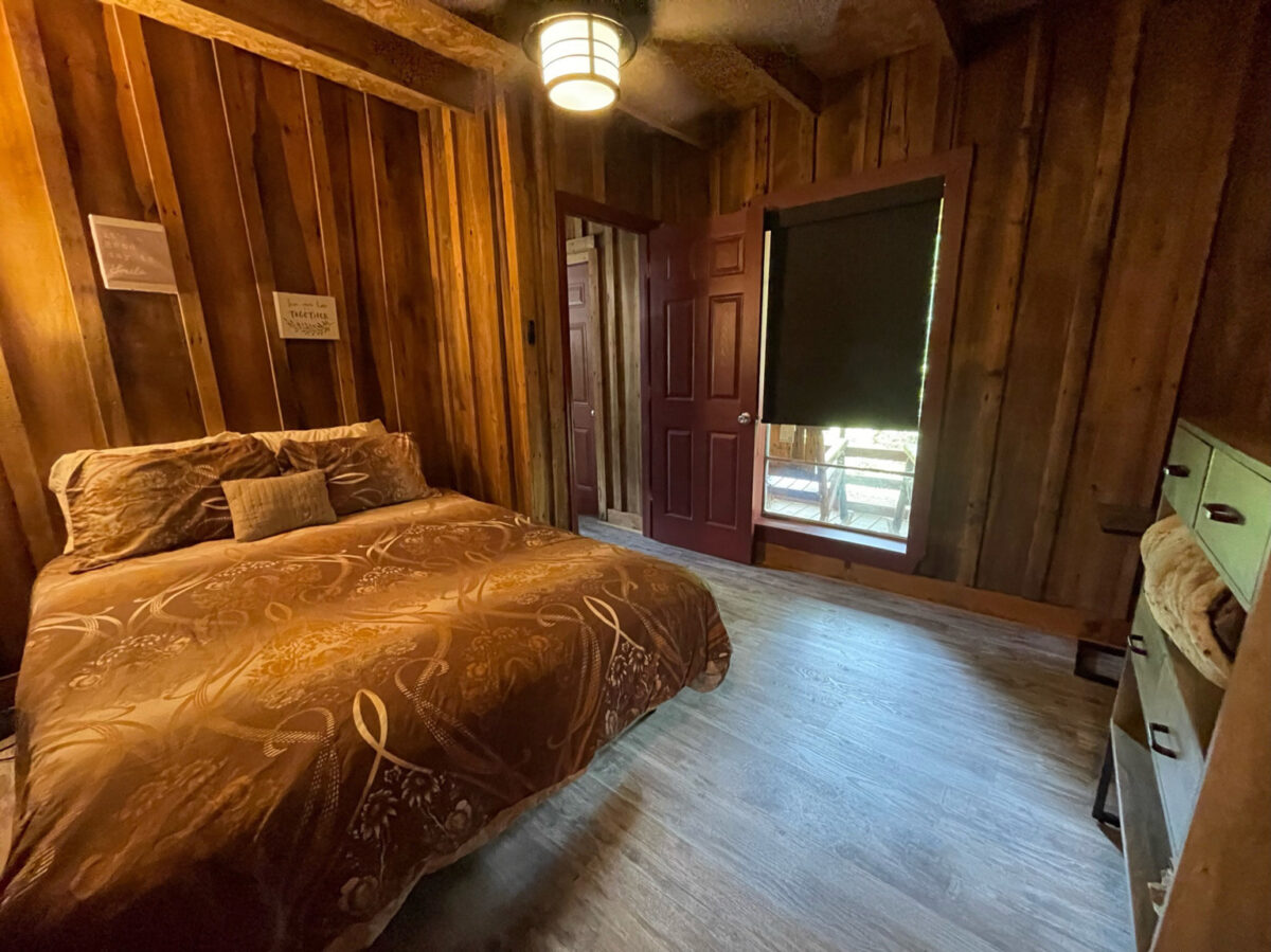 Creekside Cabin #3 – Hidden Springs RV Resort